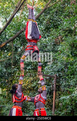 A group of African actors dressed as a traditional African tribe ...