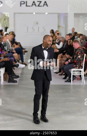 Isis Fashion Awards 2022 Accessory Fashion Show Stock Photo - Alamy