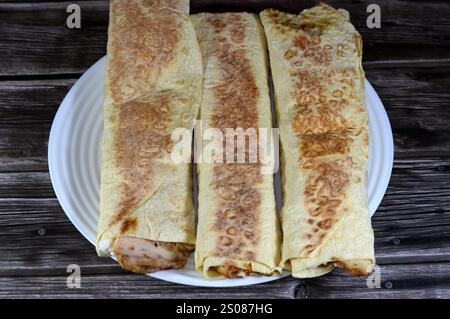 Syrian recipe cuisine Shawarmas, chicken shawerma or shawarma tortilla ...