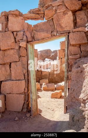 Red rock door at Cliff Dwellers Stone House by Vermilion Cliffs ...