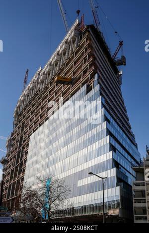 TRIANGLE TOWER PARIS Stock Photo - Alamy