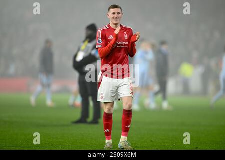 Elliott Anderson of Nottingham Forest celebrates victory Morato of ...