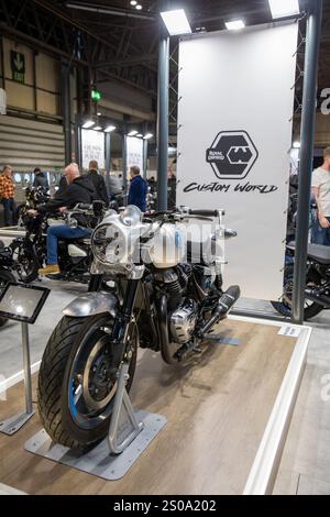 Royal Enfield Shotgun 650 Custom Stock Photo - Alamy