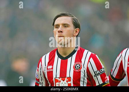 Sydie Peck (42 Sheffield United) warms up prior to the Sky Bet ...