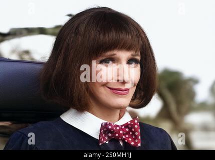 Actress Fenella Fielding 1984 Picture by DAVID BAGNALL Stock Photo - Alamy