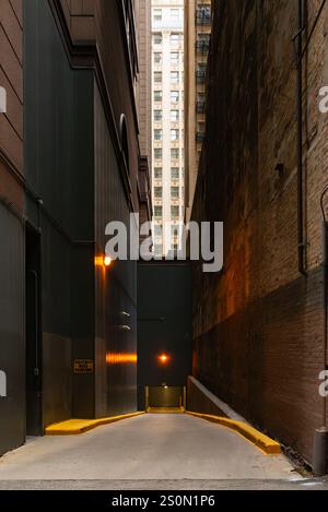 Back alley, Chicago, Illinois, USA Stock Photo - Alamy