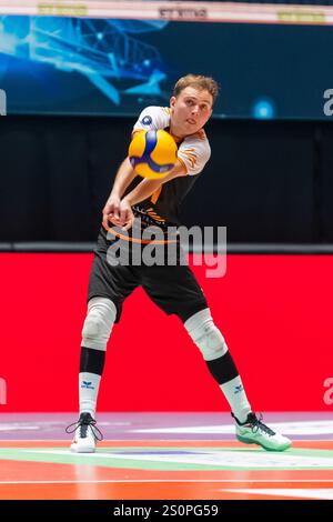 Ballannahme Lenny Graven (17, VFB Friedrichshafen) GER, VFB ...