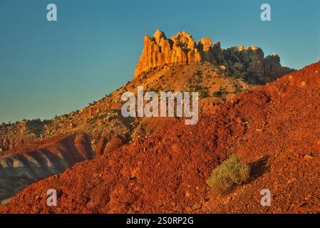 King Bench at Circle Cliffs, Wingate Sandstone formation, Burr Trail ...