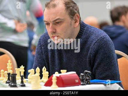 Hastings, UK. 29th Dec, 2024. Paul Jackson ENG during the 98th Caplin ...