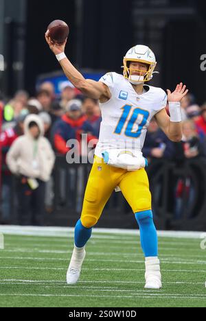 Foxborough, MA, USA. 28th Dec, 2024. MA, USA; Los Angeles Chargers ...