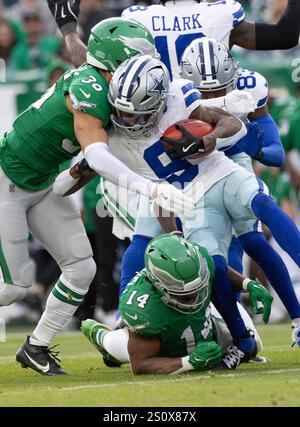 Dallas Cowboys wide receiver Kavontae Turpin (9) warms up before an NFL ...