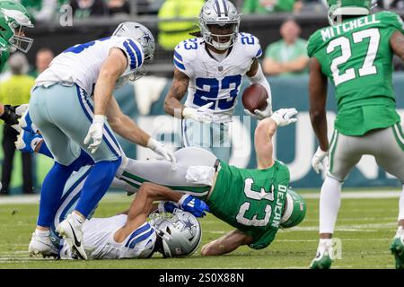 Dallas Cowboys running back Rico Dowdle (34) warms up before an NFL ...