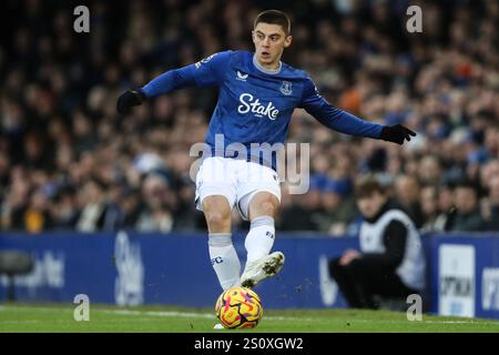 Vitaliy Mykolenko of Everton passes the ball during the Premier League ...