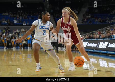 UCLA guard Londynn Jones (3) dribbles against Baylor guard Sarah ...