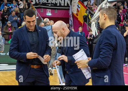 Headcoach Marko Stankovic (Bonn), Telekom Baskets Bonn vs Rostock ...