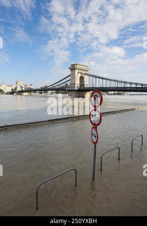 Danube river Flood in Budapest, 2013 June, Hungary, Magyarország ...