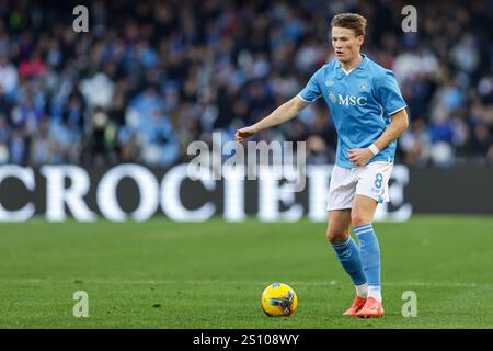 Napoli's Scottish midfielder Scott McTominay controls the ball during ...
