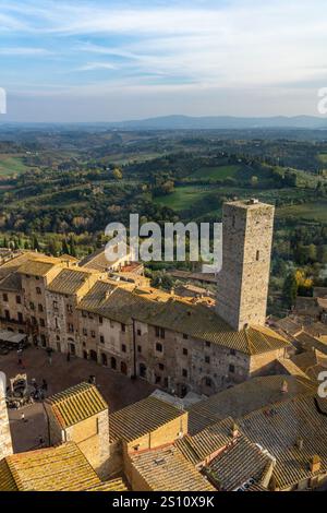 Torre dei Becci overlooks the Piazza della Cisterna in the medieval ...