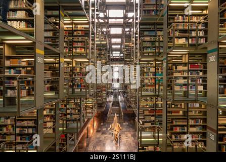 Interior view of Vasconcelos Library in the Downtown area of Mexico ...