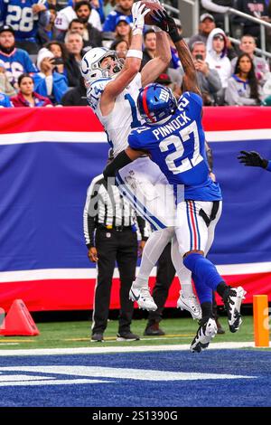New York Giants safety Jason Pinnock (27) defends during an NFL ...