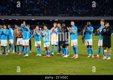 Naples, Italy. 7 Dec, 2025. Players of Juventus FC line up for a team ...
