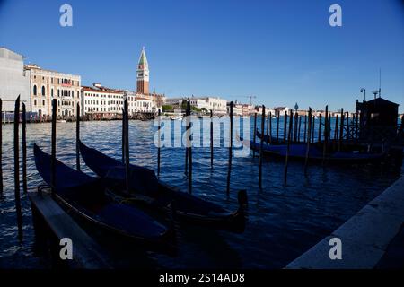 Venice, Italy. December 26, 2024. Crane and horizon of a bay Stock ...