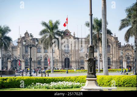 The Government Palace is the headquarters of the Peruvian executive and ...