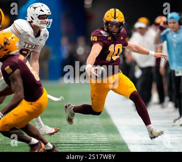 Arizona State quarterback Sam Leavitt (10) takes a snap during the ...