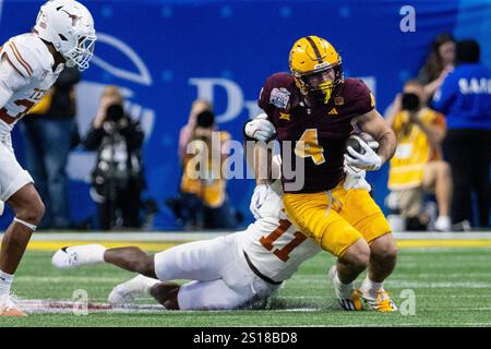 Texas linebacker Colin Simmons (1) in action during an NCAA football ...