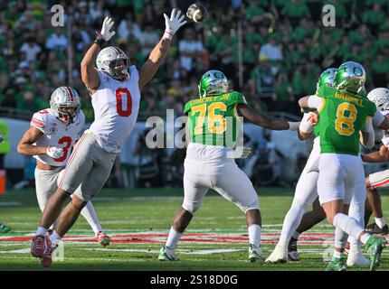 Ohio State Buckeyes linebacker Cody Simon (0) during the Rose Bowl game ...