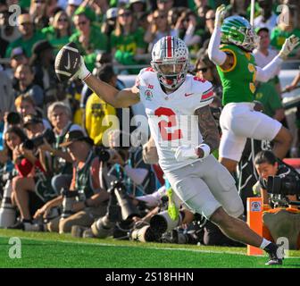 Oregon defensive back Brandon Johnson (3) runs a drill at the school's ...