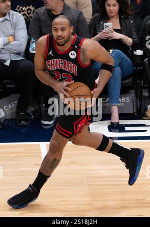 Chicago Bulls forward Talen Horton-Tucker handles the ball during the ...