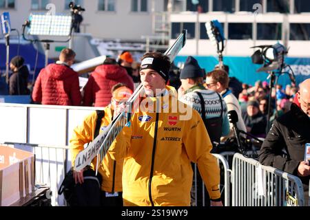Luca Roth (SV Messstetten) beim Auftaktspringen 74. Vierschanzentournee ...