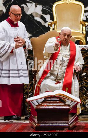 Vatican, Vatican. 02nd Jan, 2025. Pope Francis prays in front of the ...