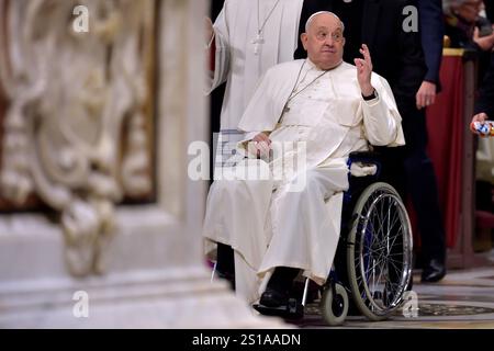 VATICAN CITY, VATICAN - DECEMBER 31: Pope Leo XIV prays in front of a ...