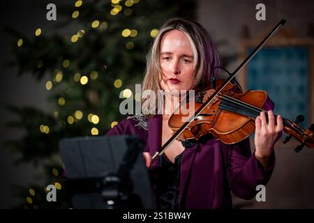 Edinburgh, Scotland. Wed 1 January 2025. Acclaimed Scottish folk ...