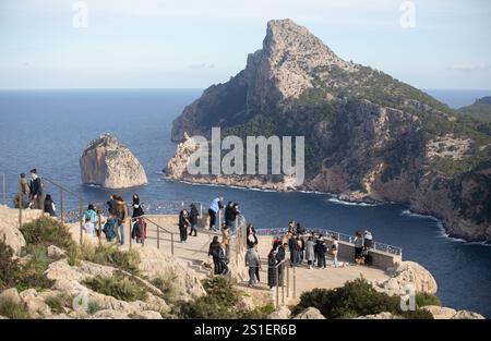 03 January 2025, Spain, Pollença: A man at the "Mirador Es Colomer ...