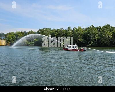 The Pittsburgh Fireboat tests water pumps on the Monongahela River ...
