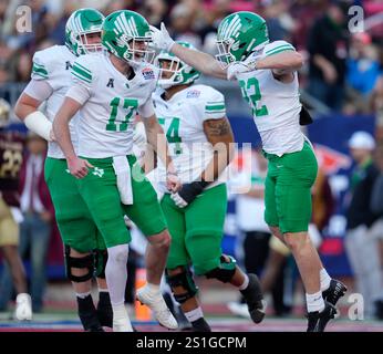 North Texas quarterback Drew Mestemaker (17) throws a pass in the first ...