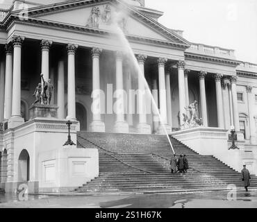 Washing U.S. Capitol Stock Photo - Alamy