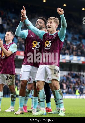 Burnley's Zian Flemming (right) celebrates scoring their side's second ...