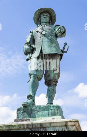 St Ives The Statue of Oliver Cromwell on Market Hill in the town centre ...
