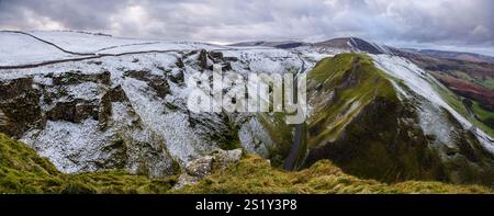 A view of Winnats Pass in winter, near Castleton, High Peak, Derbyshire ...