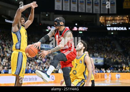 Shabazz Napier (FC Bayern Muenchen Basketball, #08) bei einem Freiwurf ...