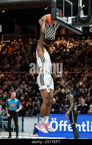 Phlandrous Fleming Jr. (Nr. 4 Telekom Baskets Bonn) GER, Basketball ...