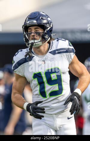 Seattle Seahawks wide receiver Jake Bobo (19) warms up before an NFL ...
