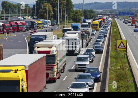 Non-functioning emergency lane in a traffic jam on a motorway Stock ...