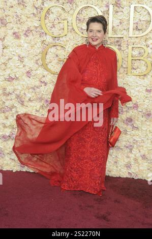 Ca. 05th Jan, 2025. Isabella Rossellini at arrivals for 82nd Golden ...