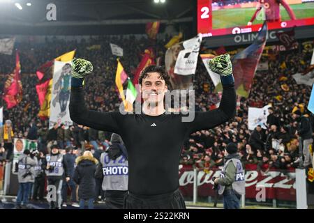 Mile Svilar of AS Roma during the Serie A Enilive match between AS Roma ...