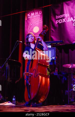 Maria Grande and Kanoa Mendenall of Maria Grande Trio performs on stage ...